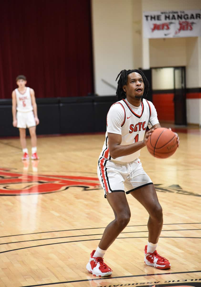 Jets lose by two to South Georgia State College - SGTC