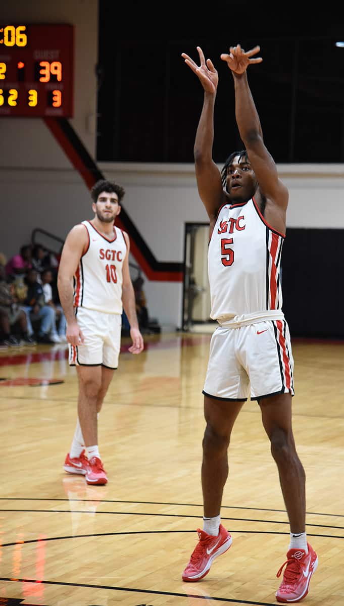 SGTC Jets fall to Gulf Coast Commodores - SGTC